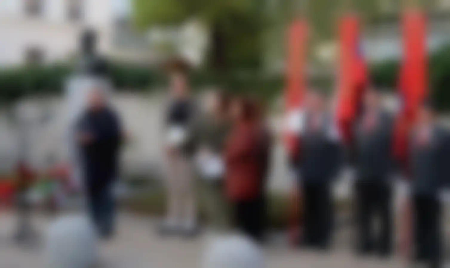 Spominska slovesnost na ulici talcev | Gimnazija Poljane